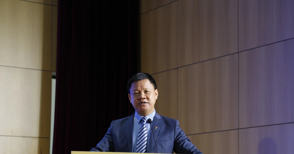 Tân GS ngành Chính trị học là Phó Hiệu trưởng ĐH Khoa học xã hội và ...